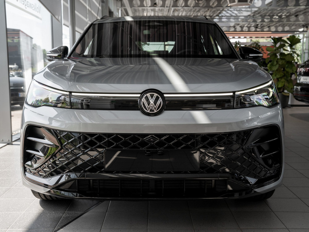 VW Tiguan R-Line Aktionspreis 2.0 l TSI 4M DCC AHK